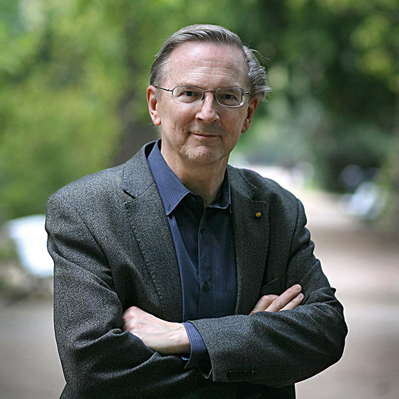 Three Books About Life on Earth and Elsewhere | University of Chicago News